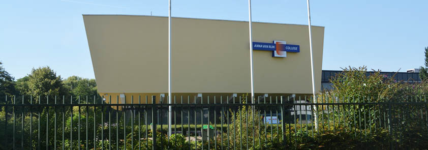 Anna van Rijn College Nieuwegein maandag weer open na coronasluiting ...