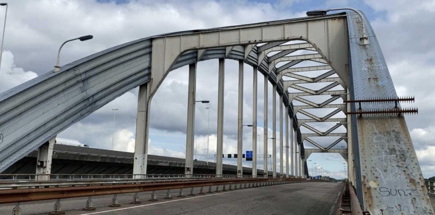 De kunst van het strijden voor het behoud van de boogbrug bij Vianen ...