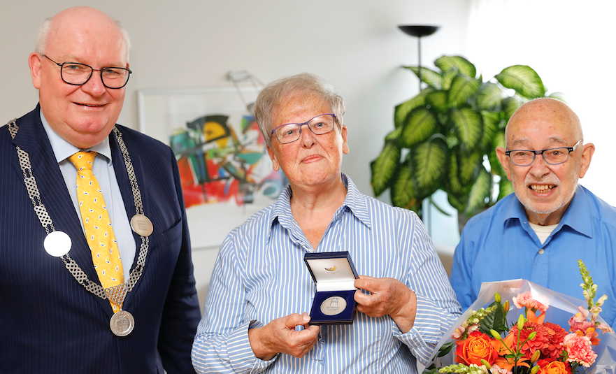 Anna van Rijnpenning voor mevrouw Ina van Doorn-Pol - De Digitale Stad ...