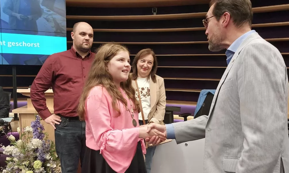 Mayra Wouterse nieuwe kinderburgemeester van Nieuwegein - De Digitale ...